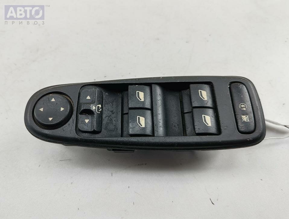 Блок кнопок управления стеклоподъемниками Citroen C4 Picasso
