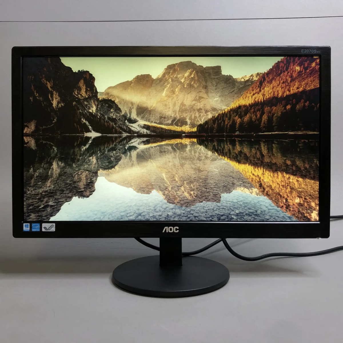 19.5" Монитор AOC Value Line e2070Swn, 1600x900, TN+film, черный