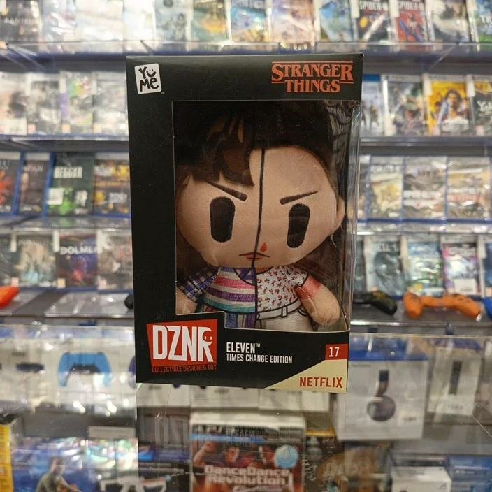 Плюшевая игрушка YuMe Toys DZNR - Stranger Things: Eleven "Times Change"(SPC)