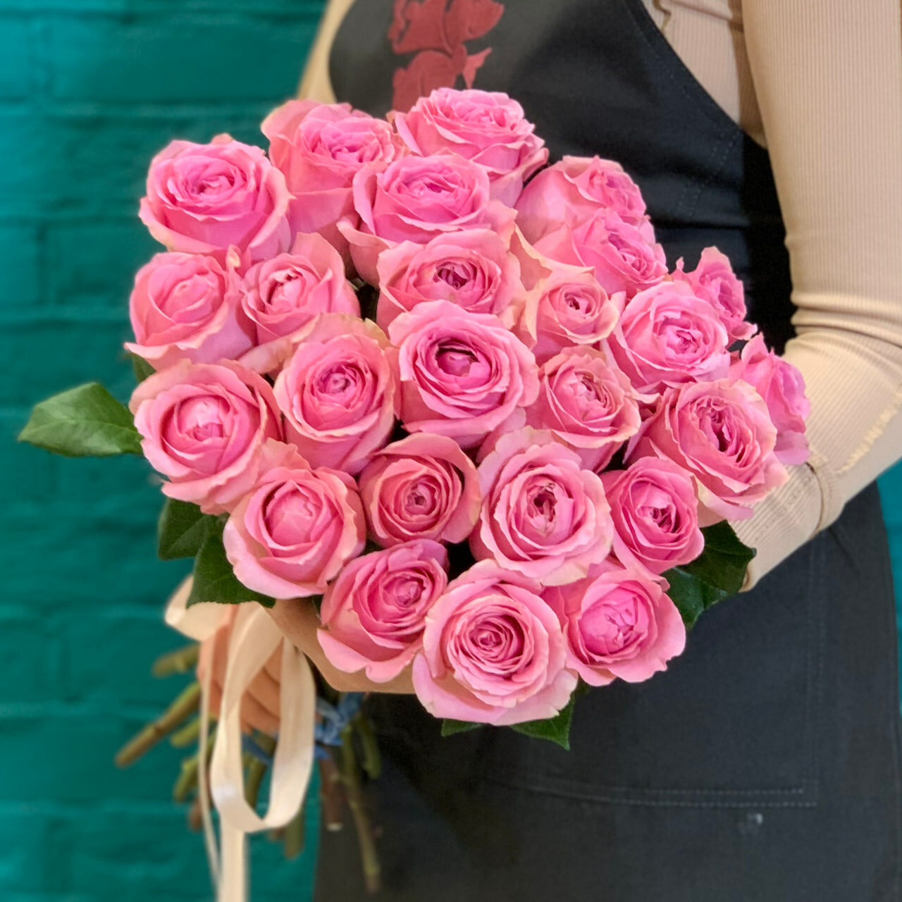 Букет из 25 розовых роз