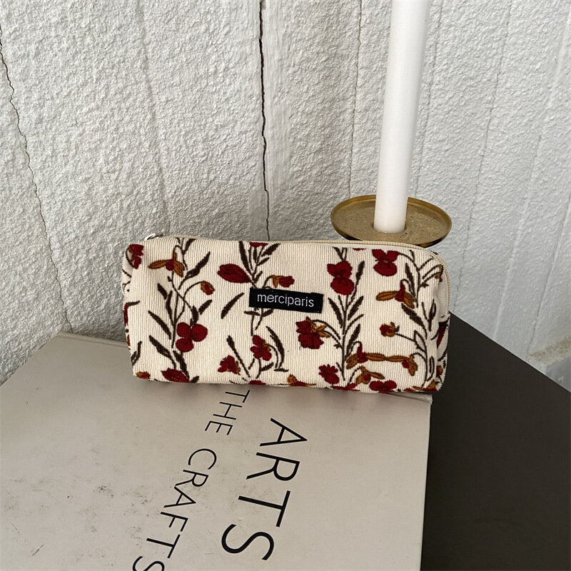 Пенал "Бежевый цветок на ветру", для карандашей, вельветовый, корейский