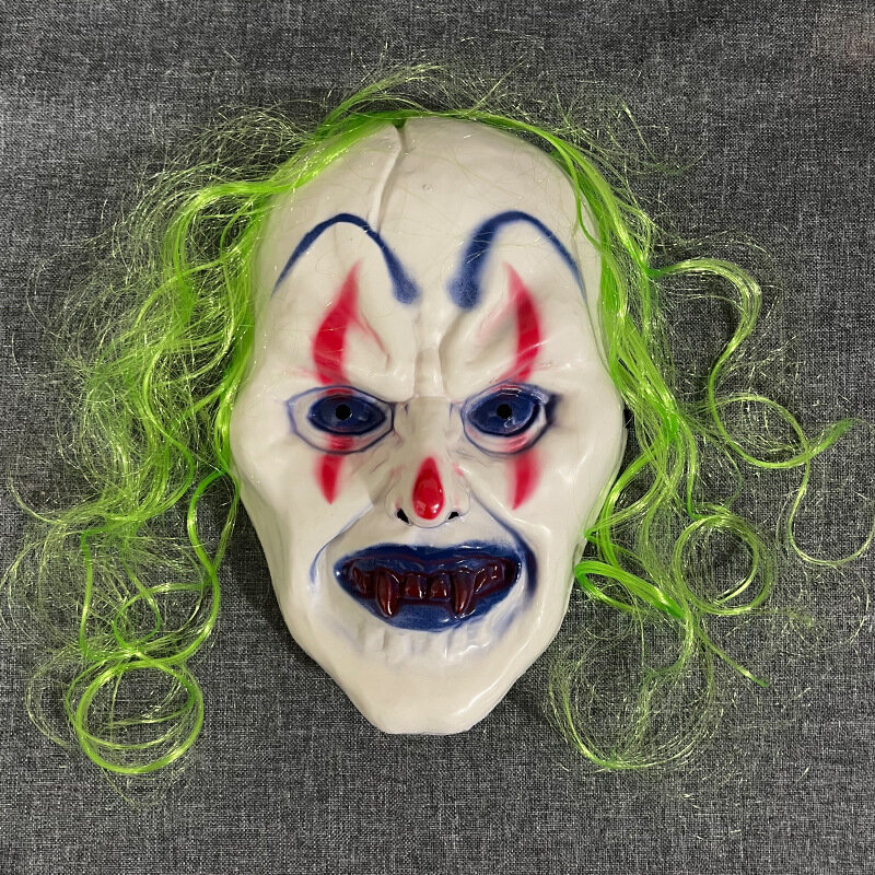 Маска клоуна, изогнутые брови, вампирский синий цвет