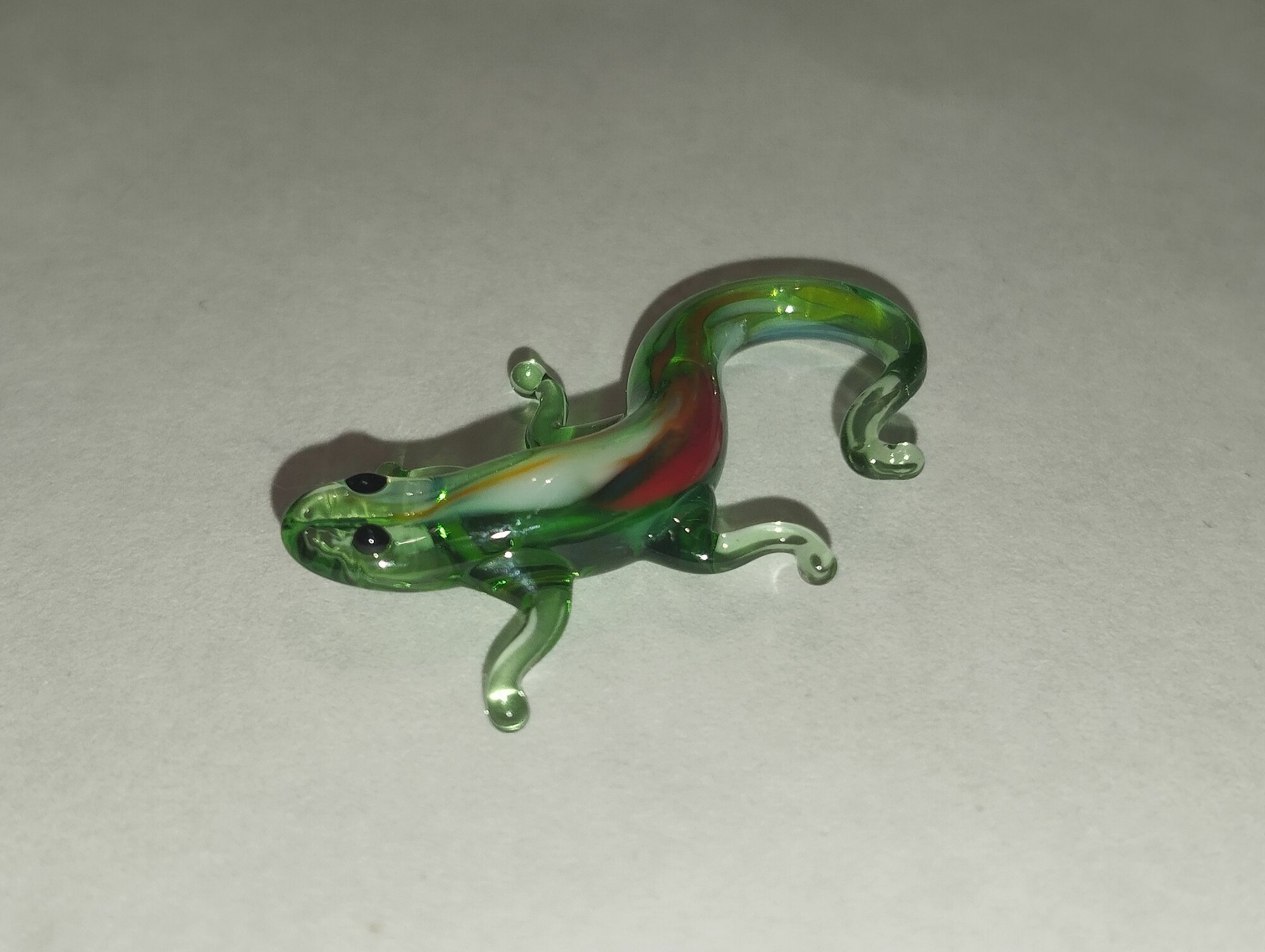 Стеклянная микро фигурка ящерица