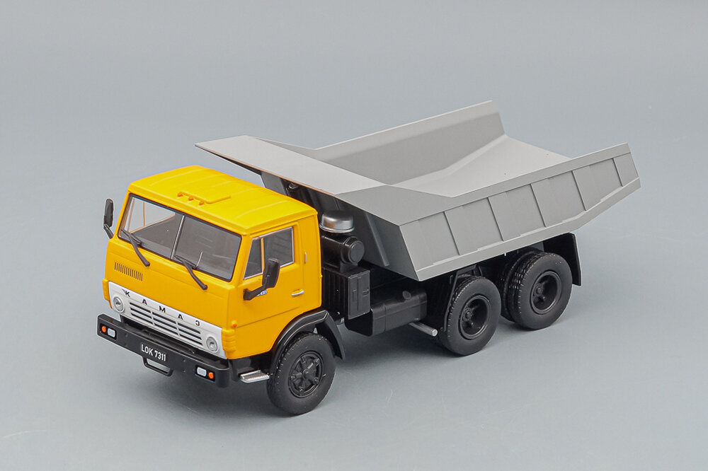 Модель коллекционная DEAGOSTINI Камский 5511 wywrotka/самосвал, kultowe ciezarowki prl-u 82