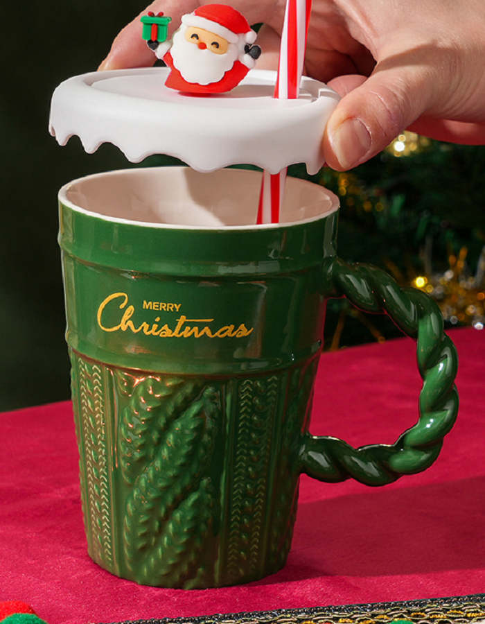 Новогодняя праздничная чашка