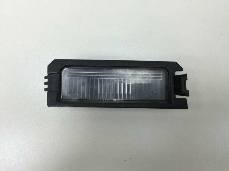 Фонарь подсветки номера Kia Rio 4 FB 2017