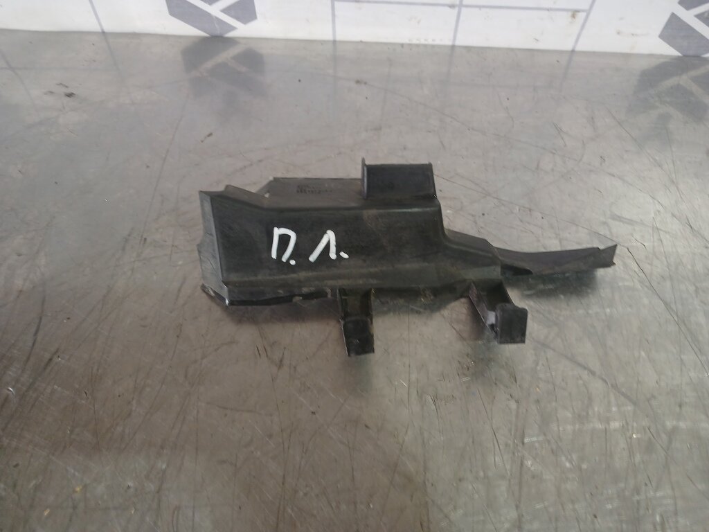 Накладка (кузов внутри) Audi 80 90 B3 86-91