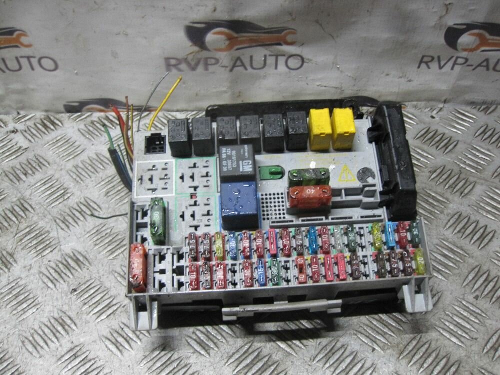 Блок предохранителей Opel Zafira A 1999—2005 Opel