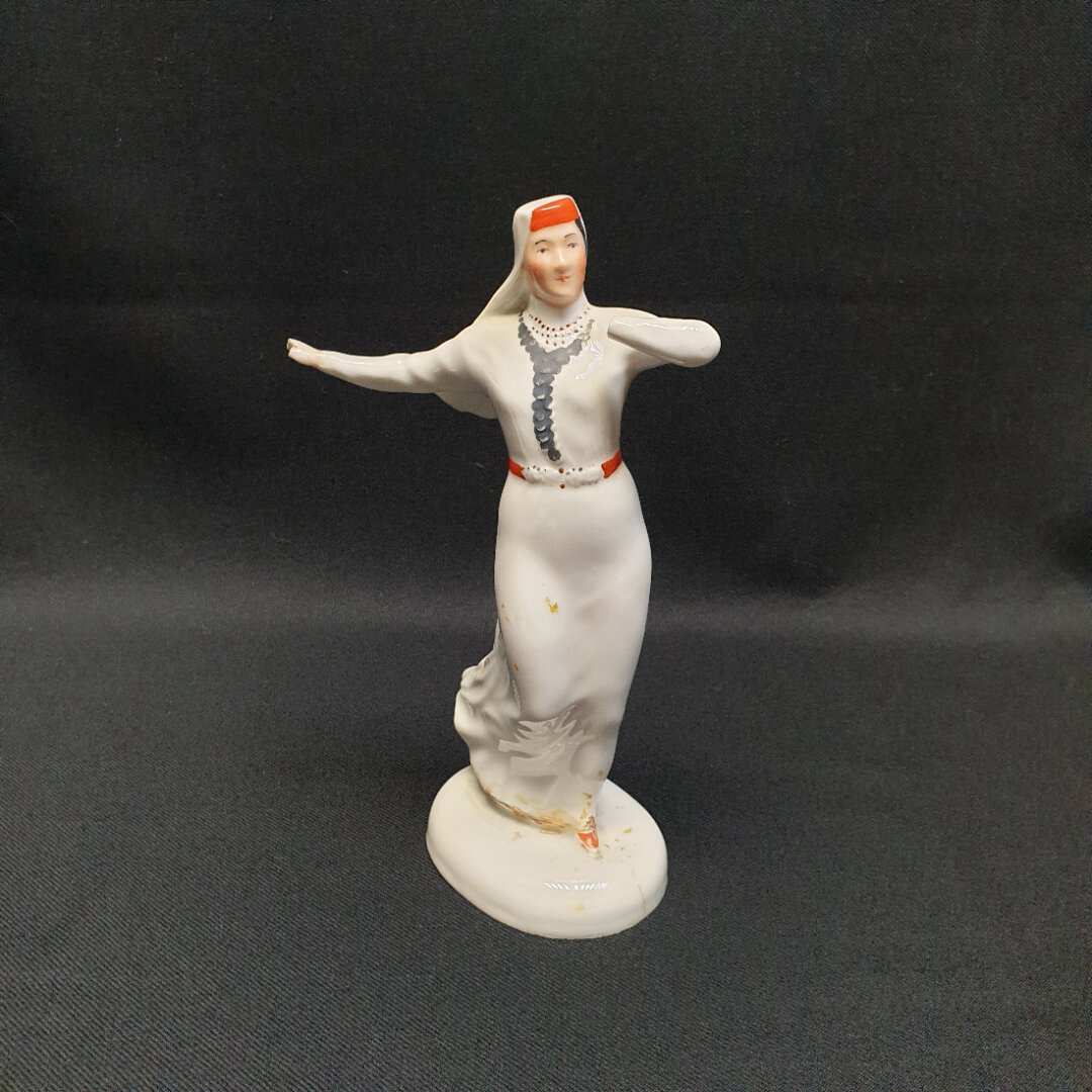Статуэтка Танцующая татарка Дулево, фарфор высота 22 см, склейка сколы, винтаж СССР