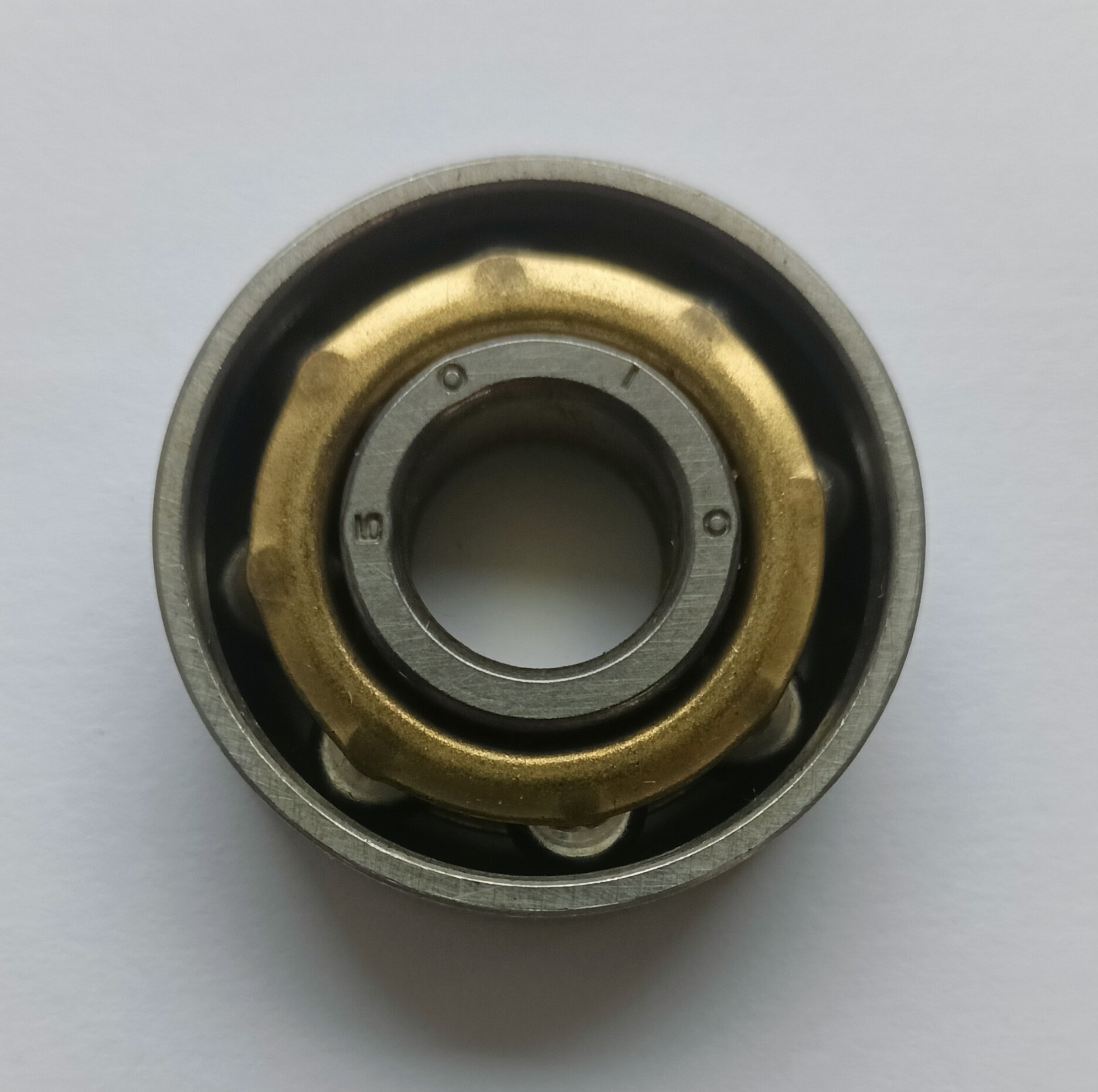 Подшипник 4ГПЗ 6010Л шариковый радиально-упорный однорядный (10х28х8)