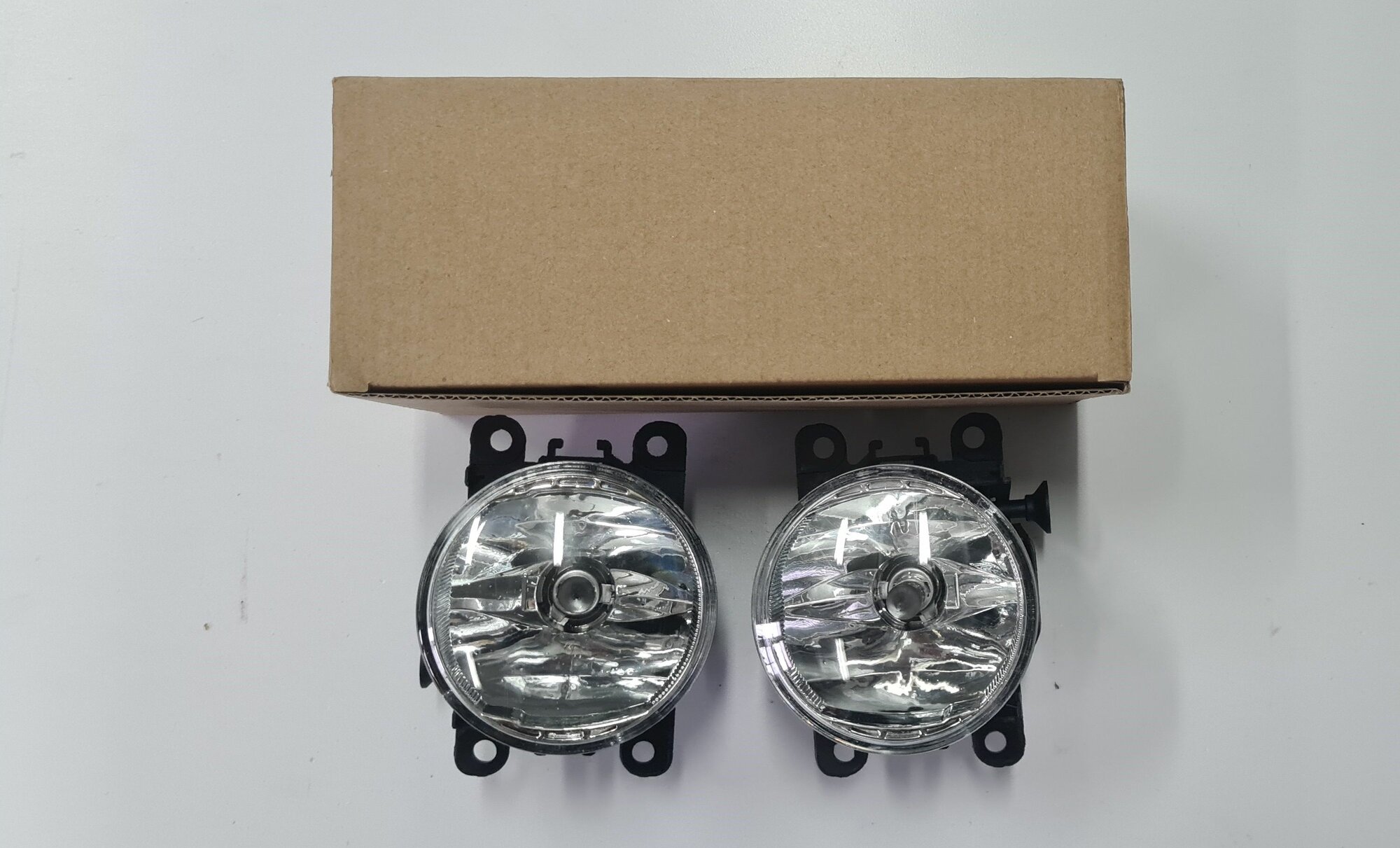 Фары противотуманные веста