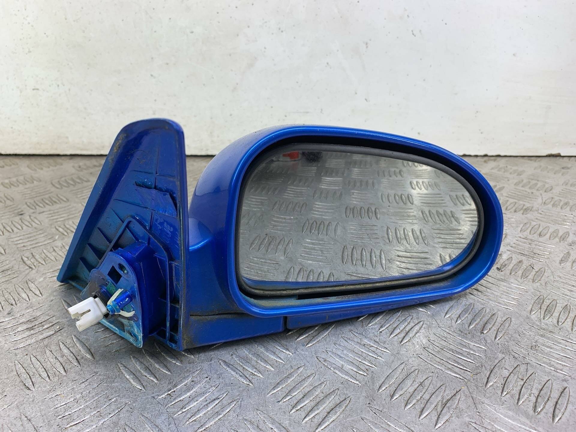 Зеркало наружное правое Hyundai Coupe 1996