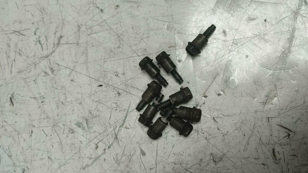 Болт крышки клапанной Opel Astra H (2004 - 2007)