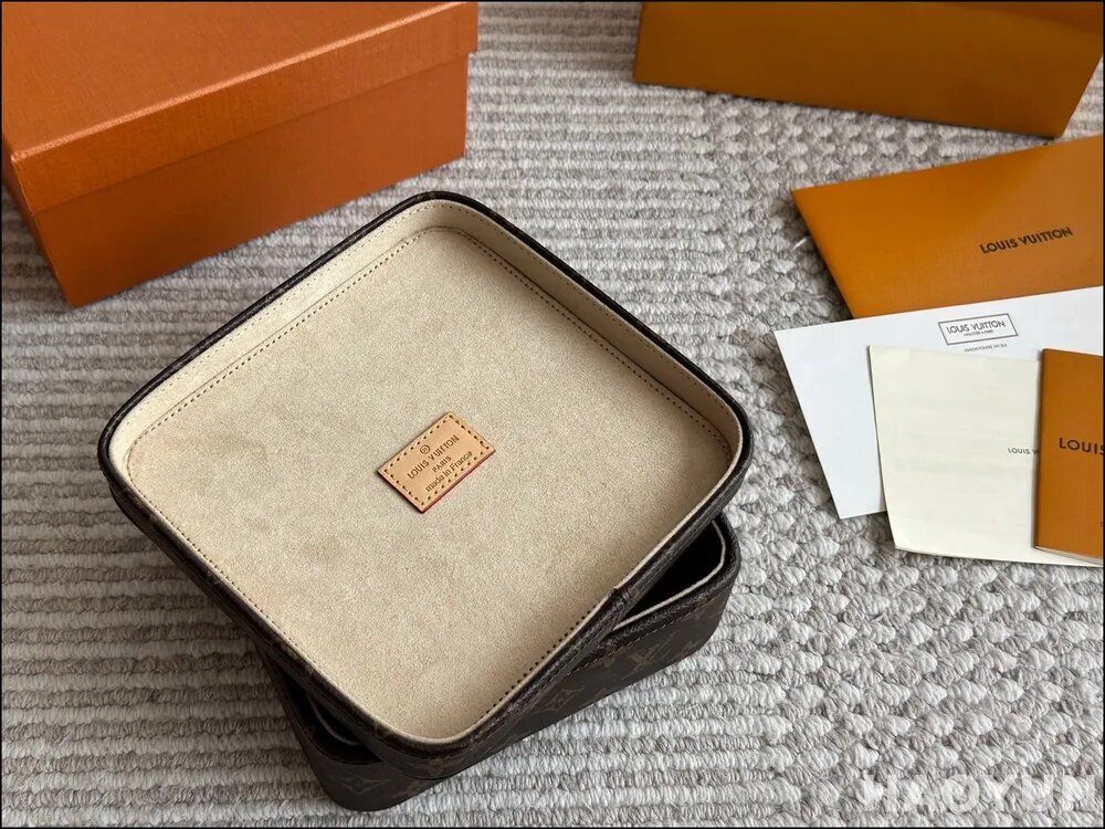 Louis Vuitton Шкатулка — фото 1