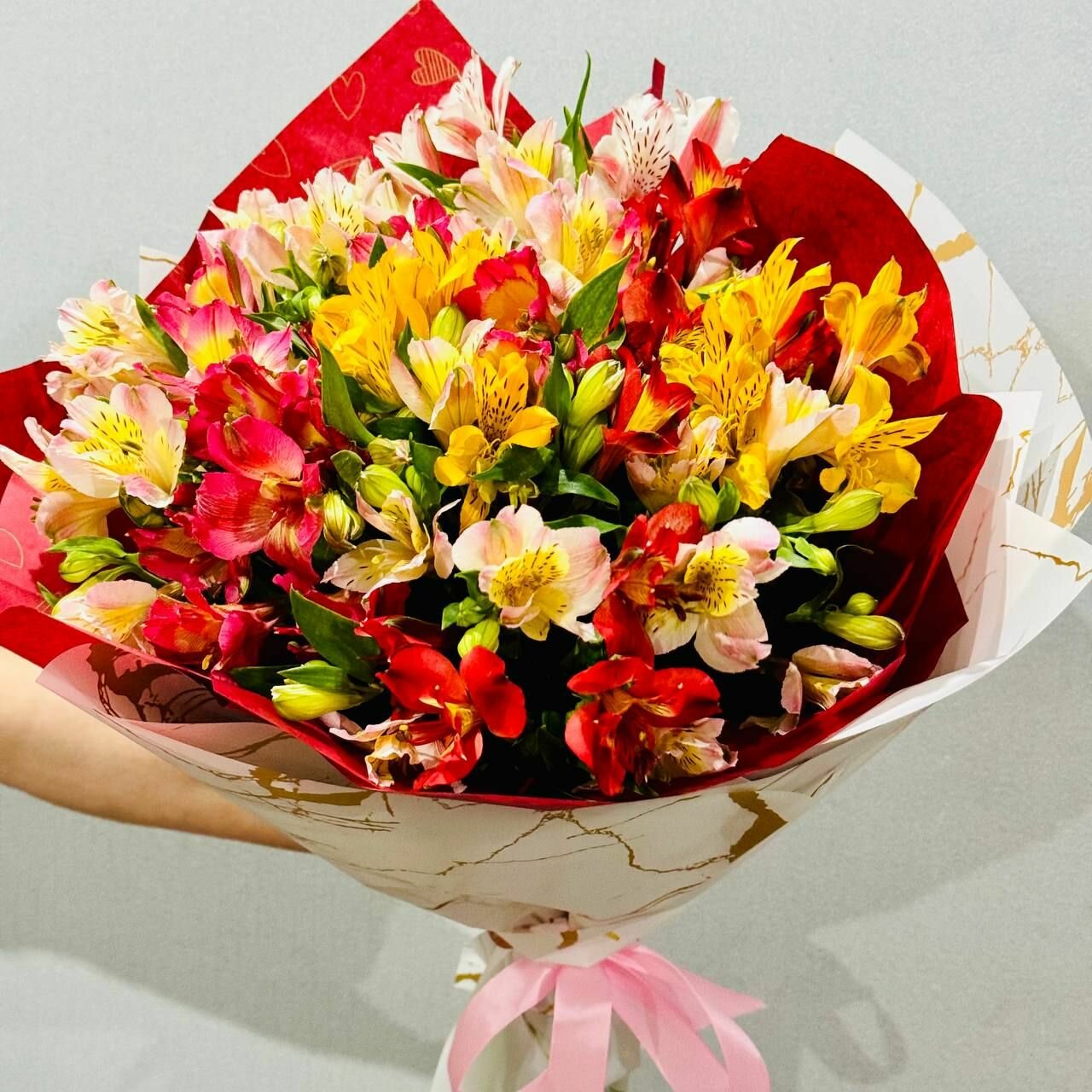 Букет альстромерий 21 шт.