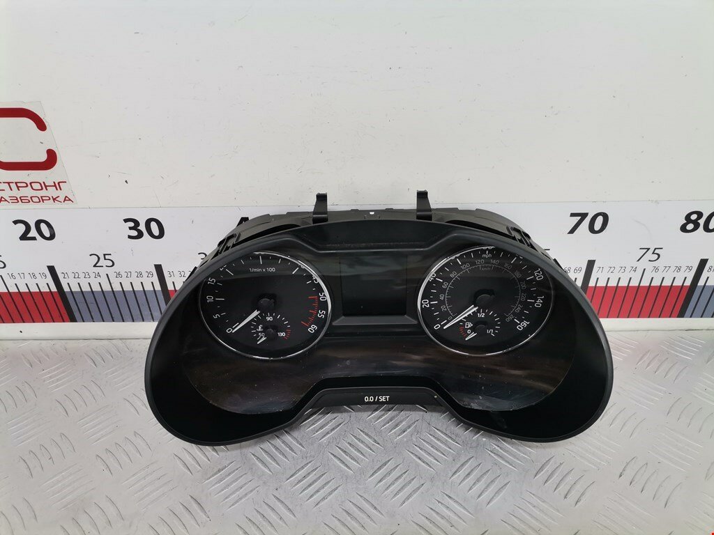 Панель приборная (щиток приборов) Skoda Octavia 5E 5E0920951B арт. 1691841