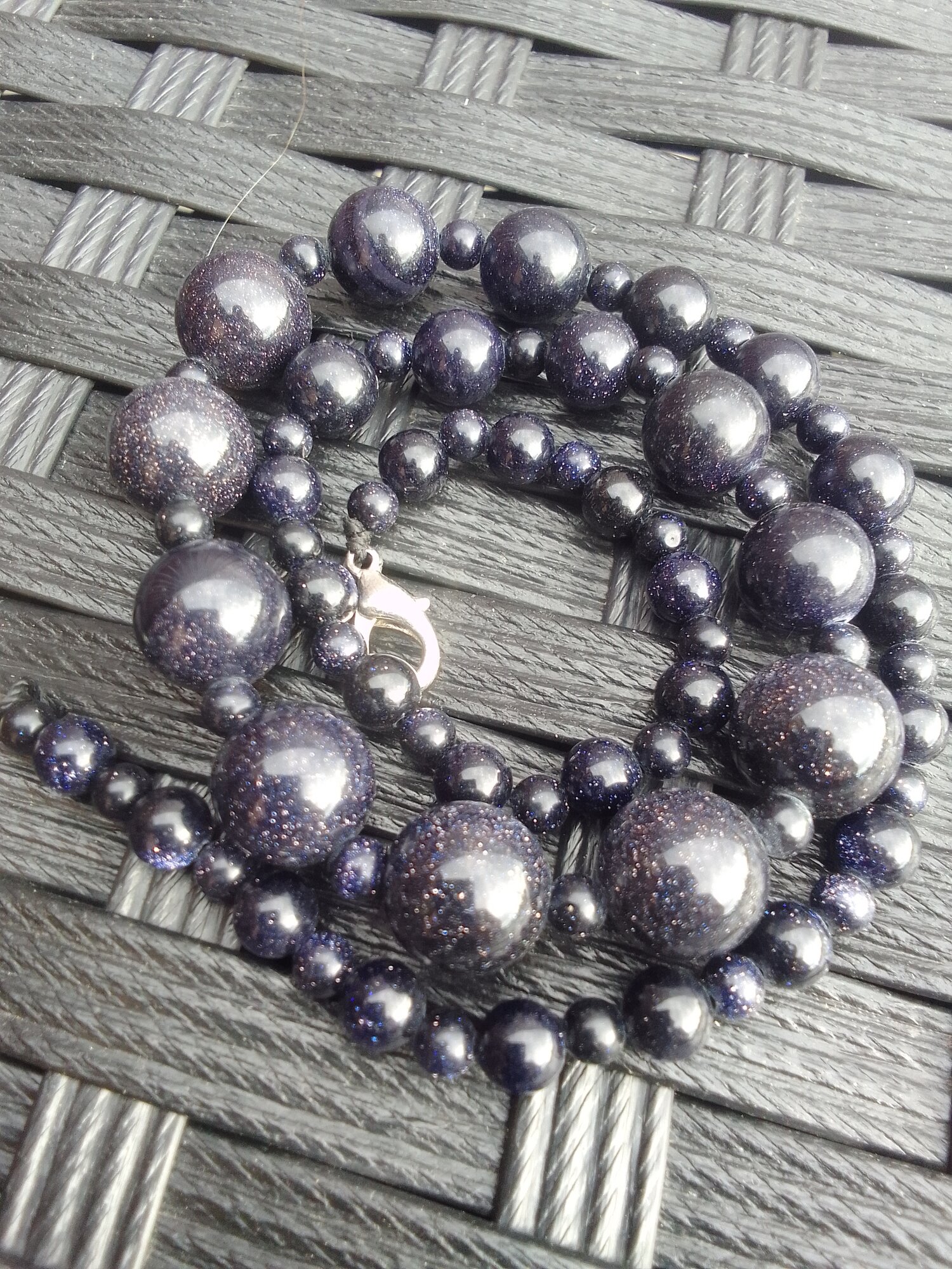 Бусы, авантюриновое стекло