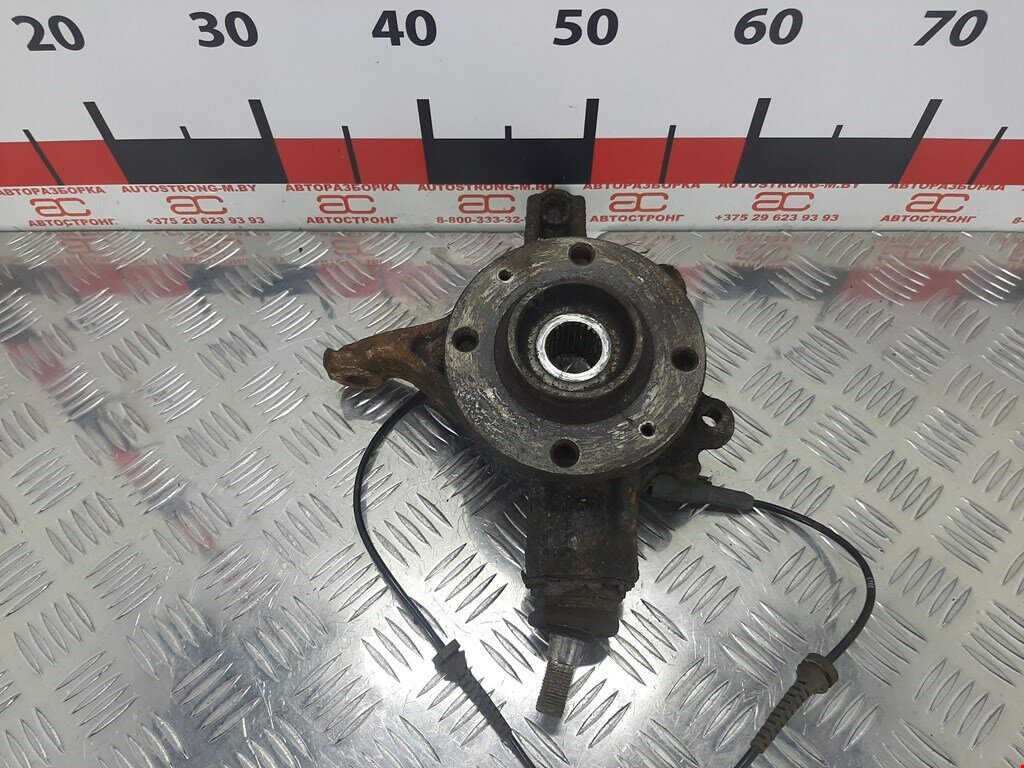 Ступица (кулак цапфа) передняя правая Citroen C4 2 (B7) 364796 арт. 936747