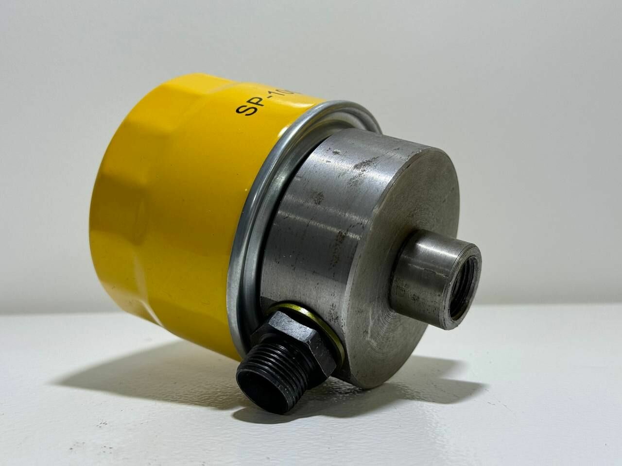 Фильтр масляный универсальный с кронштейном для гидрооборудования и гидробака (стальной)