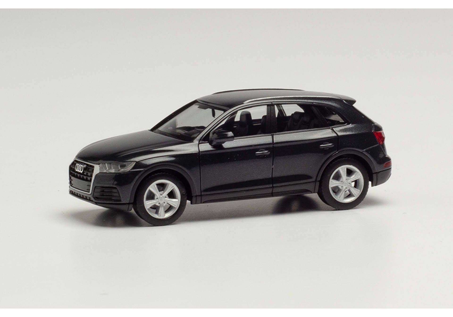 038621-003 Модель автомобиля Audi Q5 H0 1/87