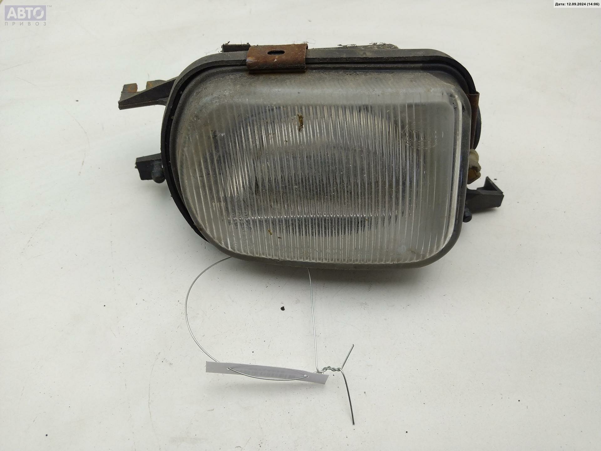 Фара противотуманная левая Mercedes C-Class W203 (2000-2006)