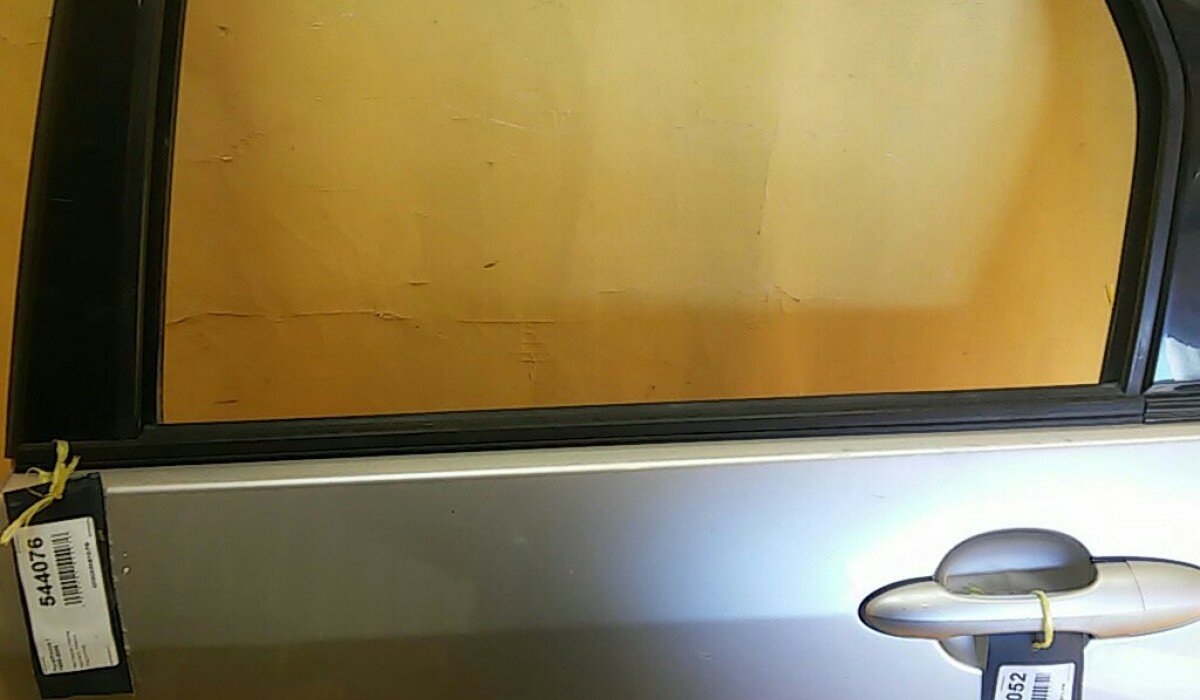 Накладка стекла заднего левого (бархотка) Focus I Ford