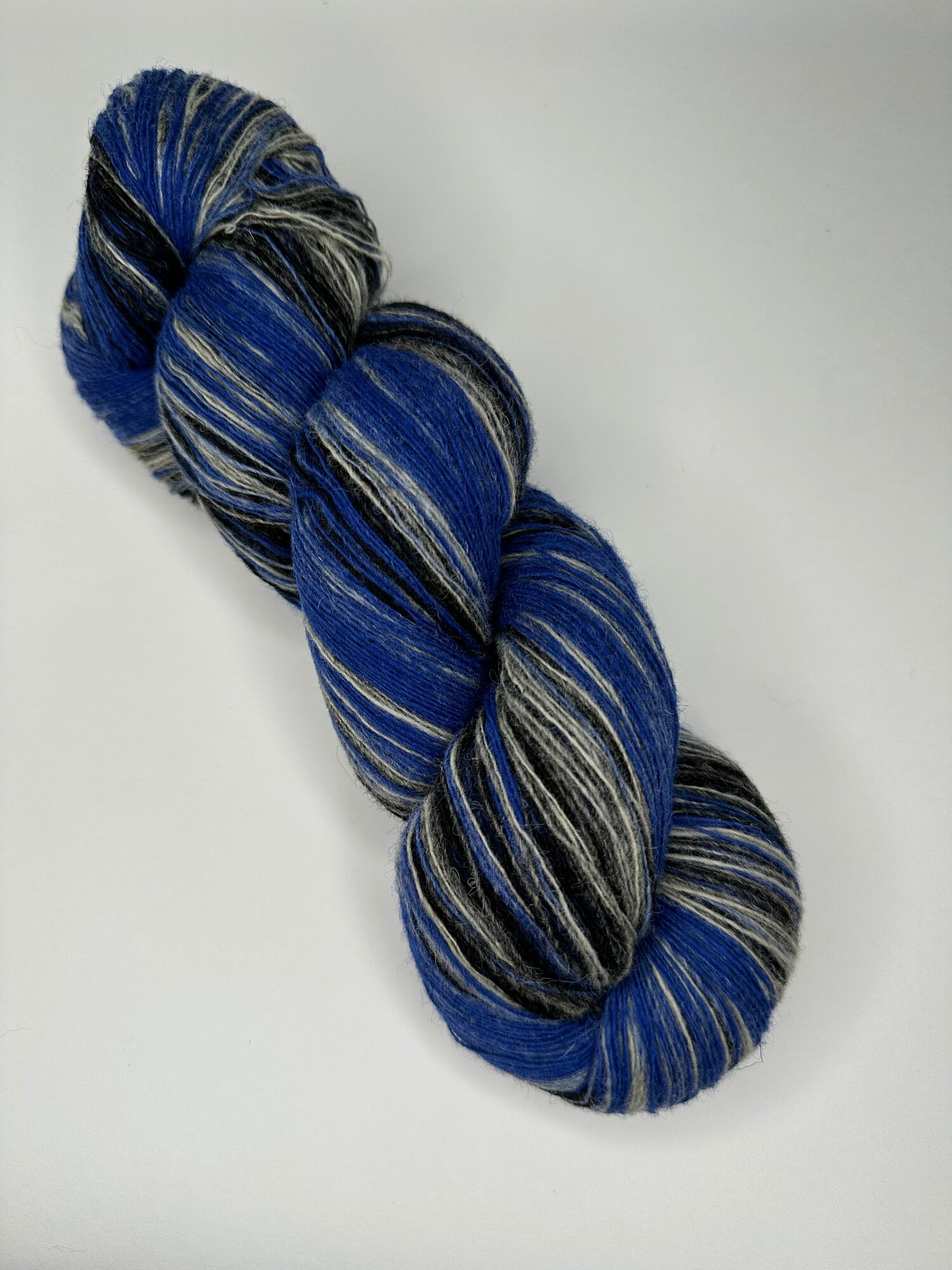 Пряжа для вязания шерсть 100% 8/1 120-130 г.