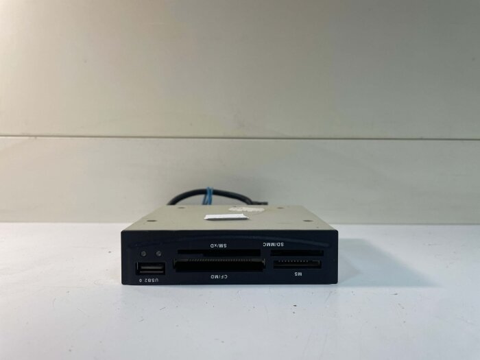 Картридер внутренний черный Acorp USB 2.0 CRIP200-B