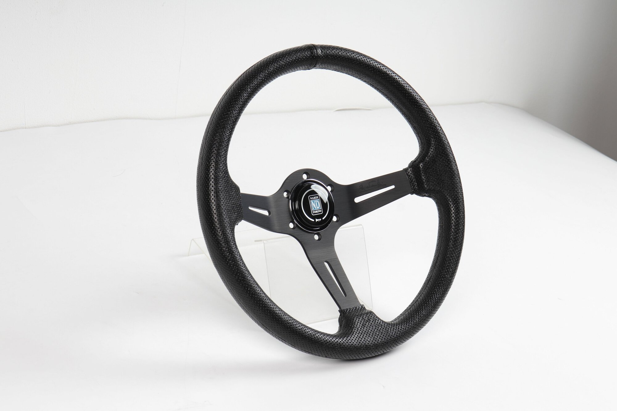 Универсальный гоночный руль с небольшим вылетом PU black