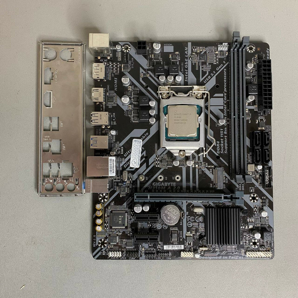 Комплект мат плата Gigabyte H310M A s-1151v2 + Core i3 -8100