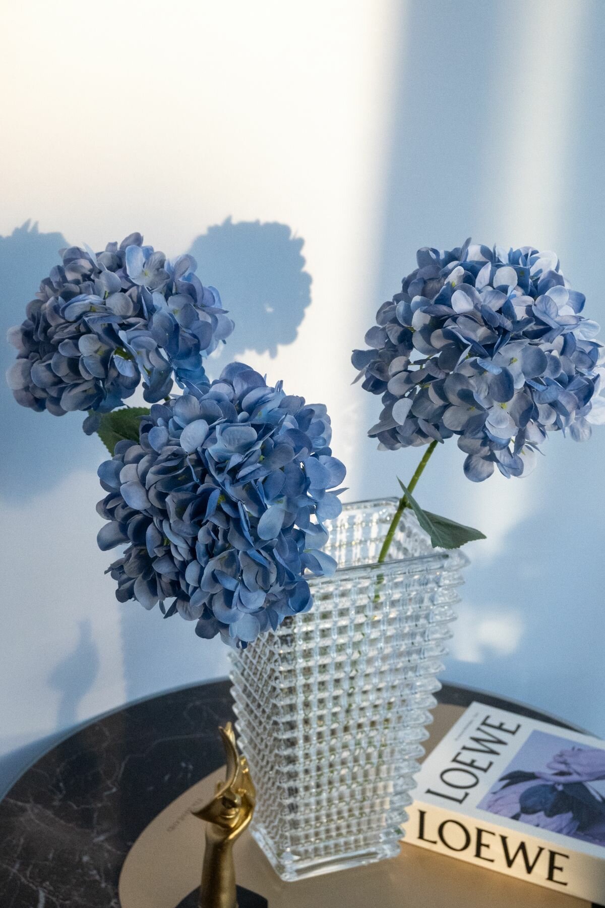 Цветы искусственные для новогоднего декора премиум Гортензия искусственная для интерьера голубая 3 ветки 67 см