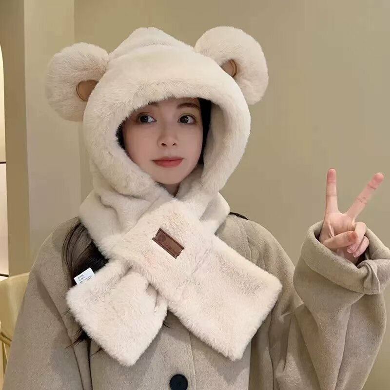 Очаровательная плюшевая шапочка Hello Kitty от Miniso и шапочки с подвижными ушками.