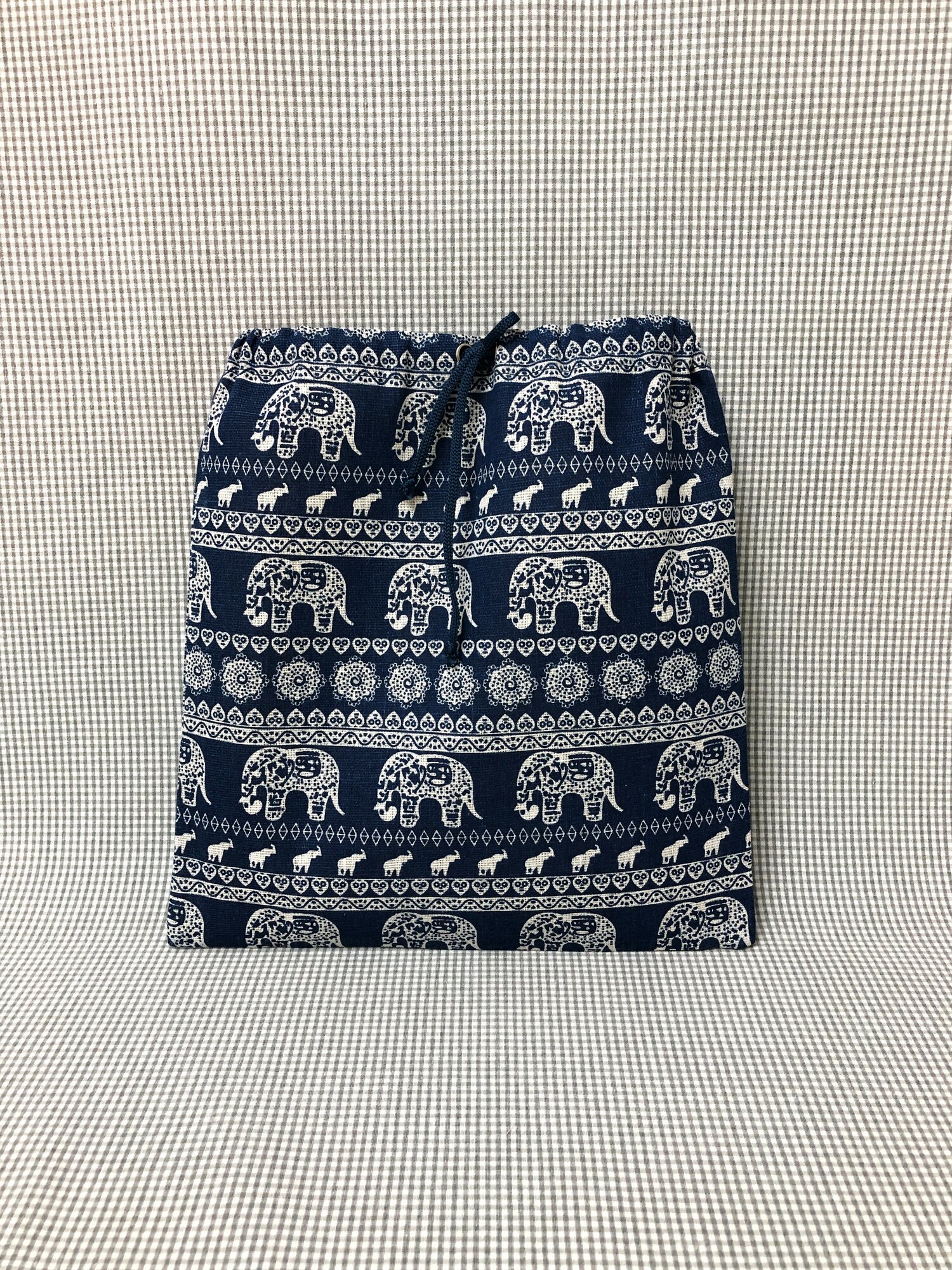 Мешочек полульняной 28х26 см, цвет м18-3, слоники, для упаковки и хранения