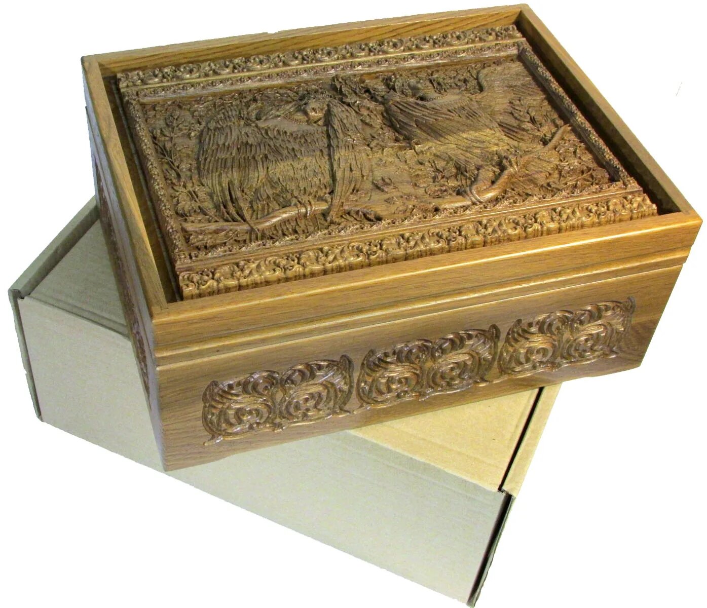 Набор покерный: 500 фишек, две колоды карт и кости в резном ларце из массива мореного дуба "Сирин и Алконост. Песнь радости и песнь печали." 999-RTP-82m