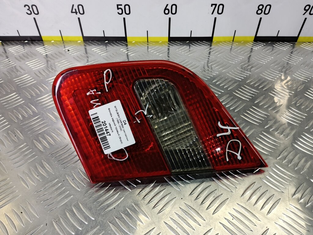 Фонарь задний правый (Фара) Б/У для MITSUBISHI CARISMA I рестайлинг (1999—2004) MR485476