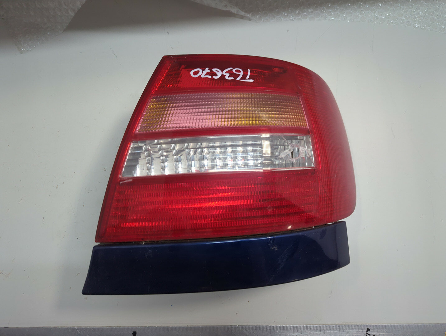 Фонарь (задний) правый Audi A4 (B5) Б/У