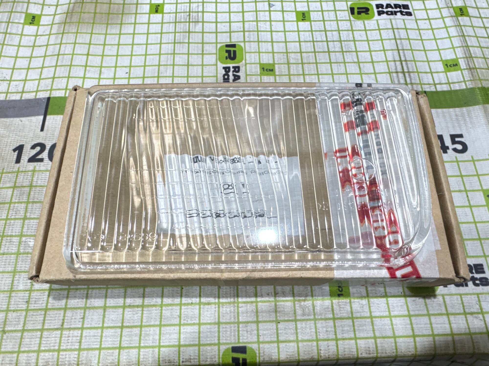 Стекло фары противотуманной левой для BMW 5-serie