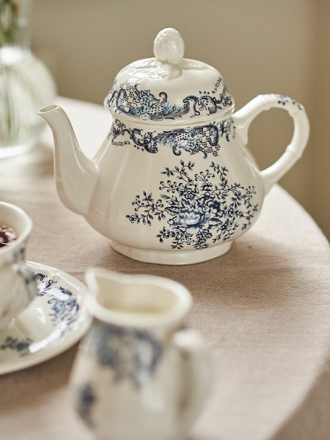 Чайник заварочный керамический с крышкой 900 мл "Цветочная гармония"