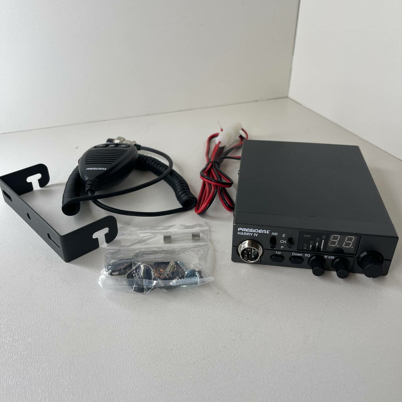 Радиостанция автомобильная PRESIDENT Harry IV 12/24В