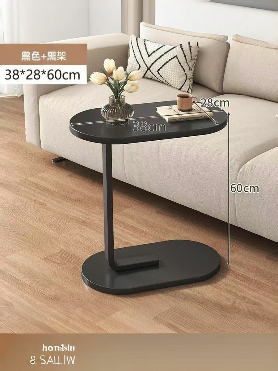 Диван в гостиной бытовой стол прикроватная тумбочка