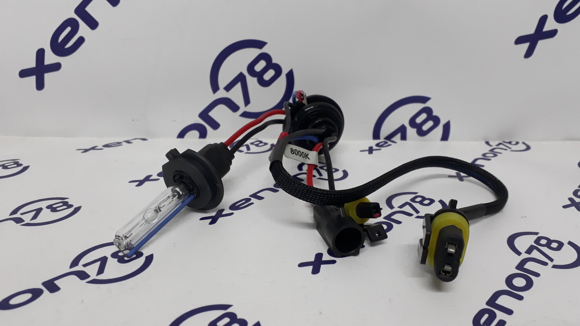 Ксеноновая лампа H7 MAXLUX 8000K 35W (AMP - разъемы, голубовато - белый свет) - 1 шт.