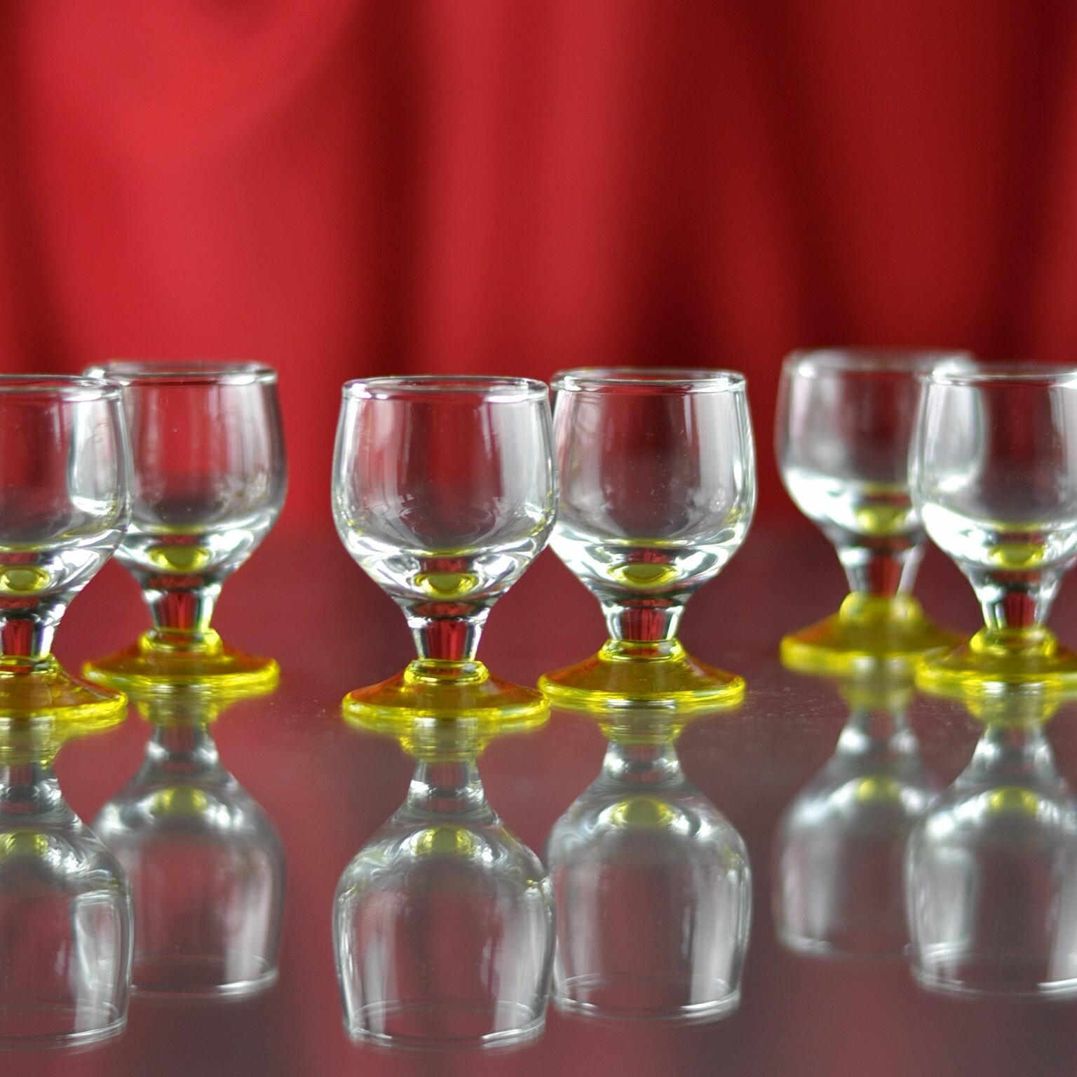 Рюмки шоты Неман стеклозавод набор 6 шт, 20 мл, на желтой ножке (3109 200/23) "Солнечный блик" для водки, виски, коньяка, текилы