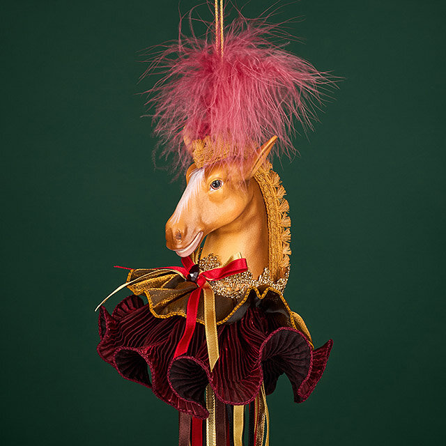 Елочная игрушка Лошадь Марлдон - Королевства Арнор 19 см красная, Winter Deco, 5001156