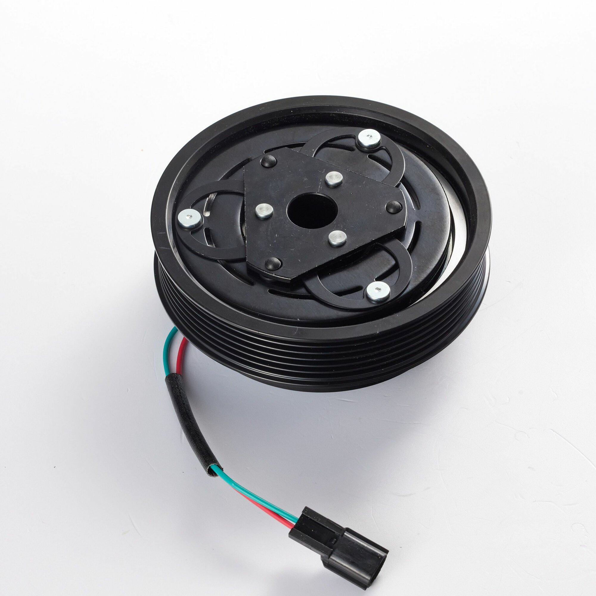 Муфта компрессора кондиционера Renault Logan / Sandero / Fluence 1.6i (Рено Логан, Сандеро, Флюенс), новая