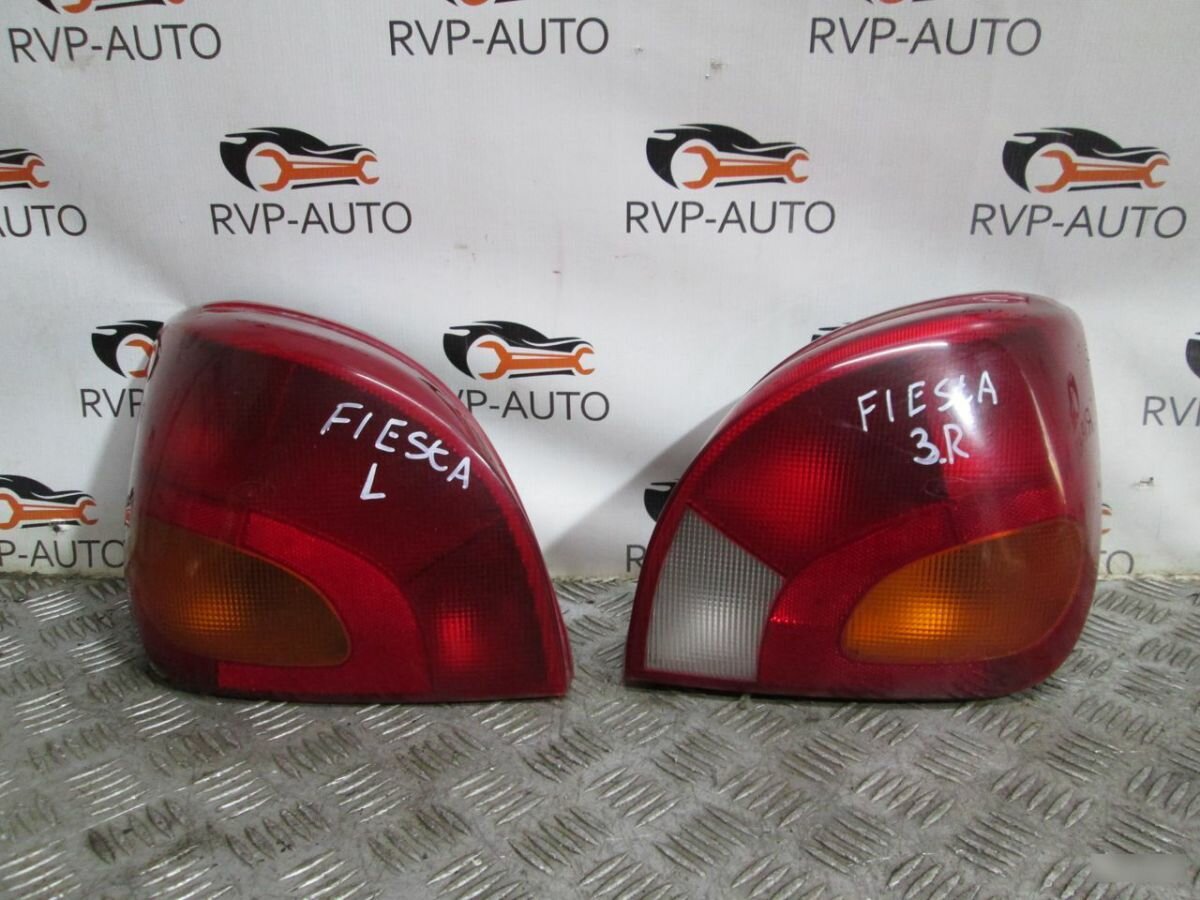 Фонарь задний левый Ford Fiesta 1995-2001 123123