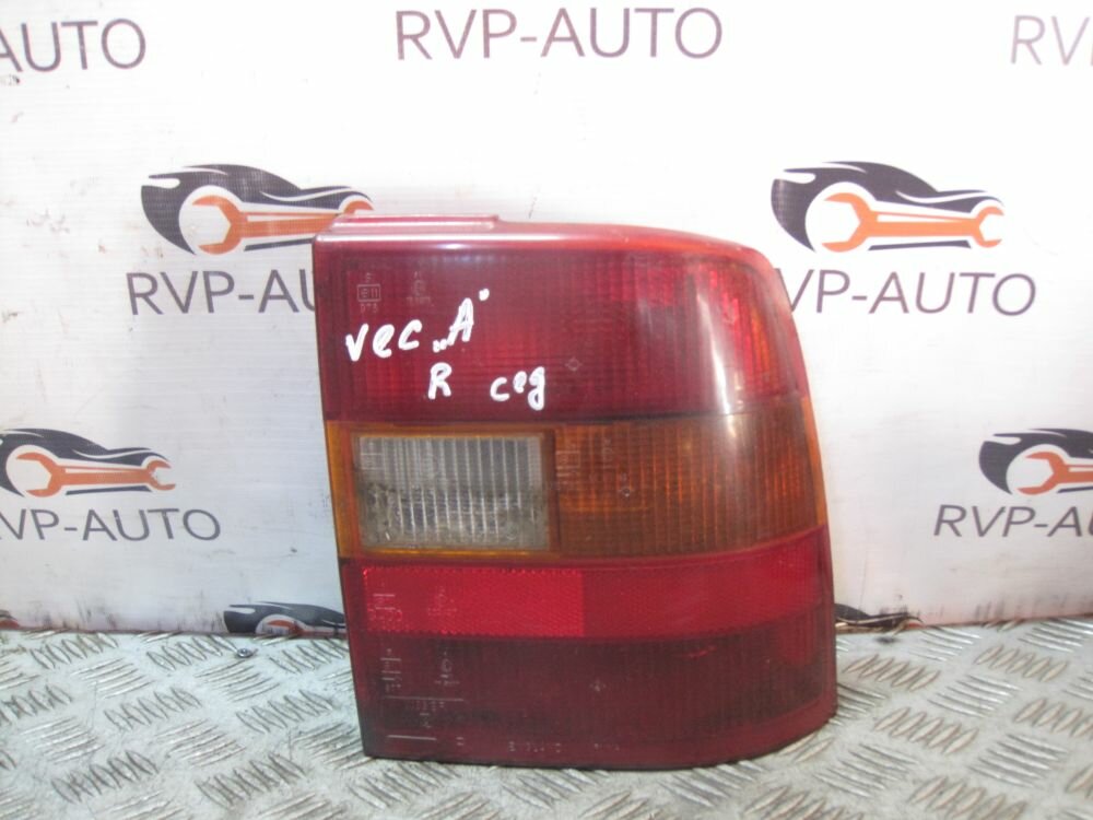 Фонарь задний правый Opel Vectra A 1988-1992 90506199