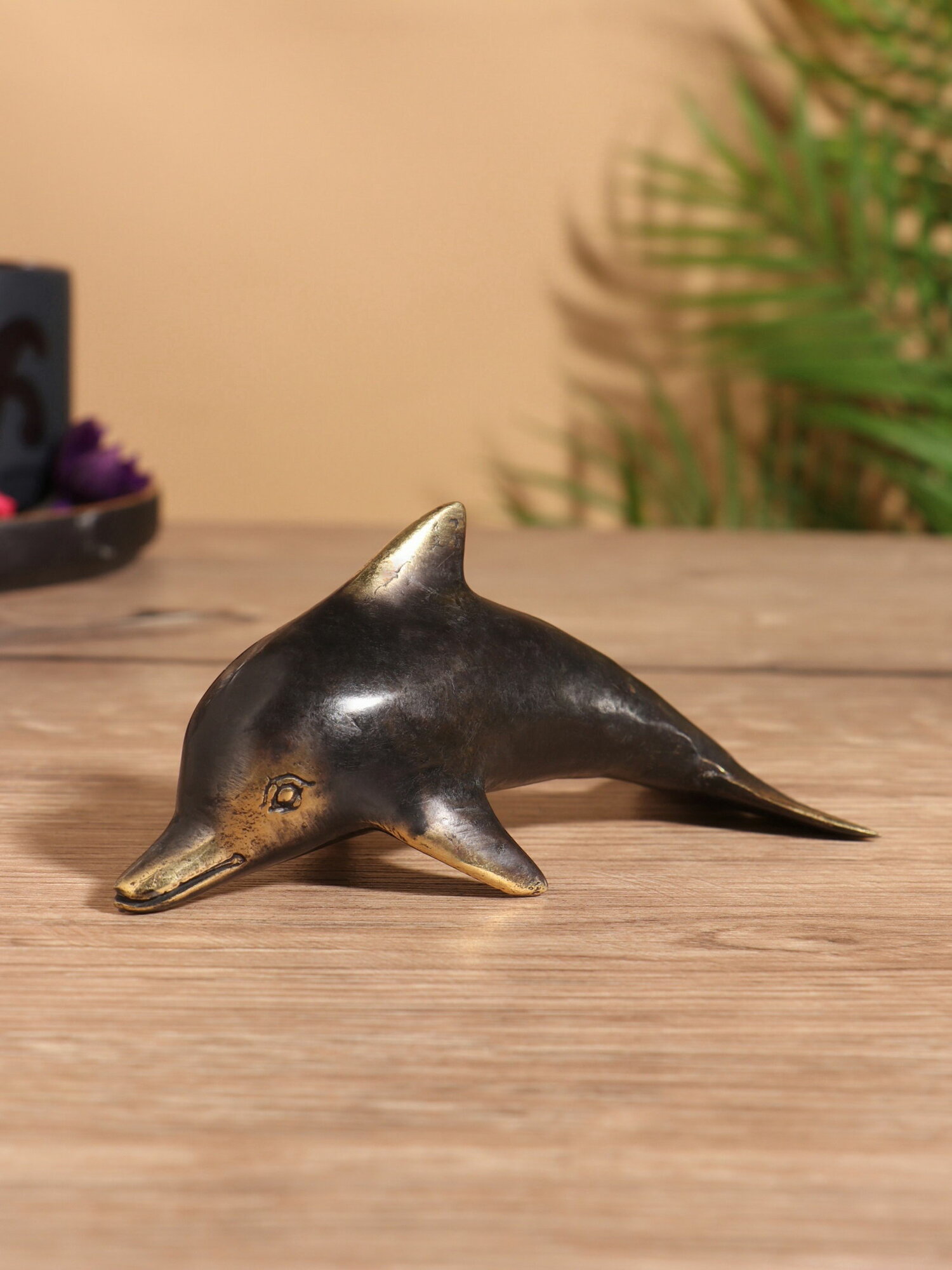 Сувенир "Дельфин", 13x5x6 см, бронза, форма фигуры: дельфин, цвет: бронзовый
