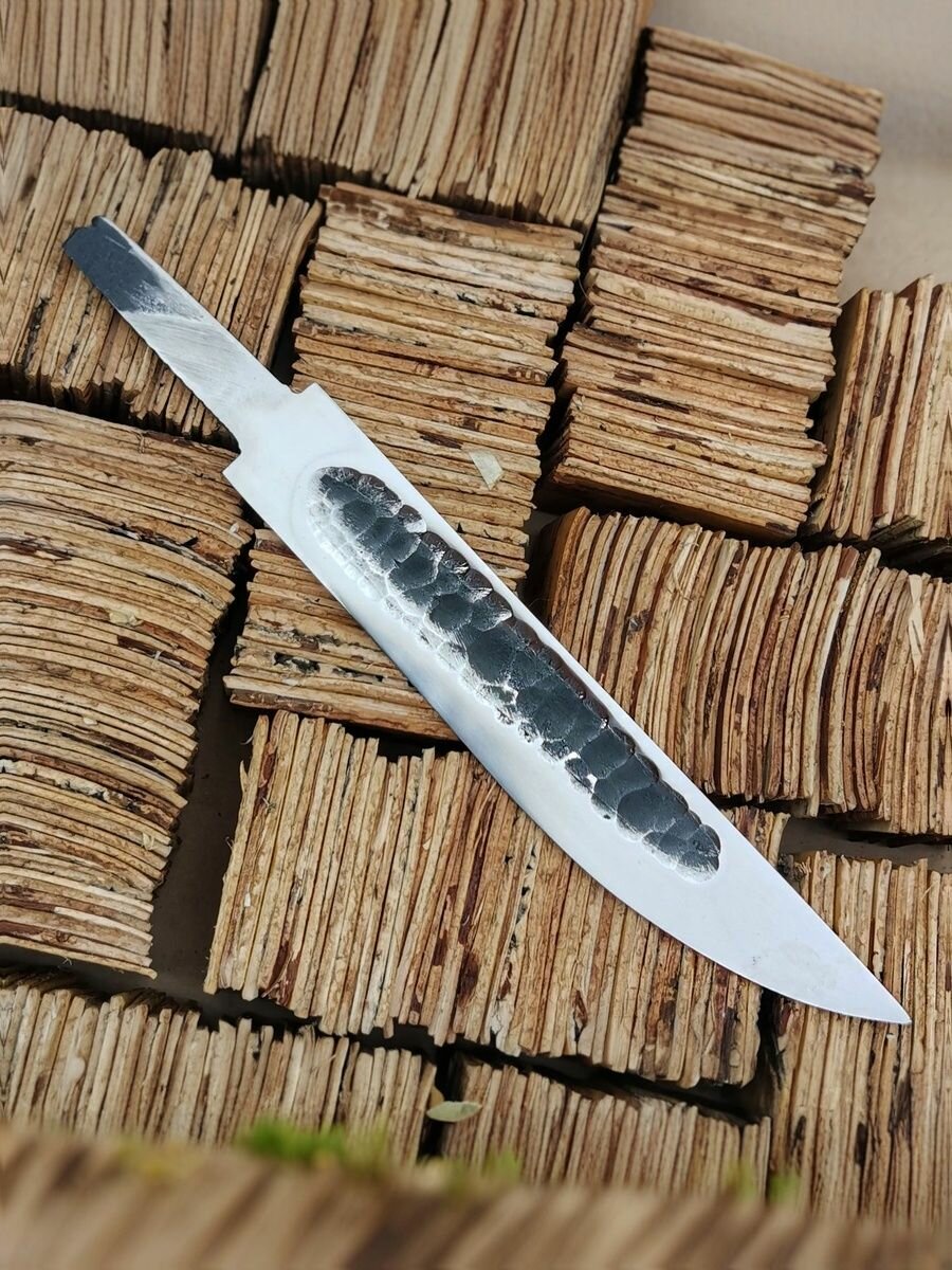 Клинок Якутский-170 под правую руку из кованой стали Х12МФ, со следами ковки