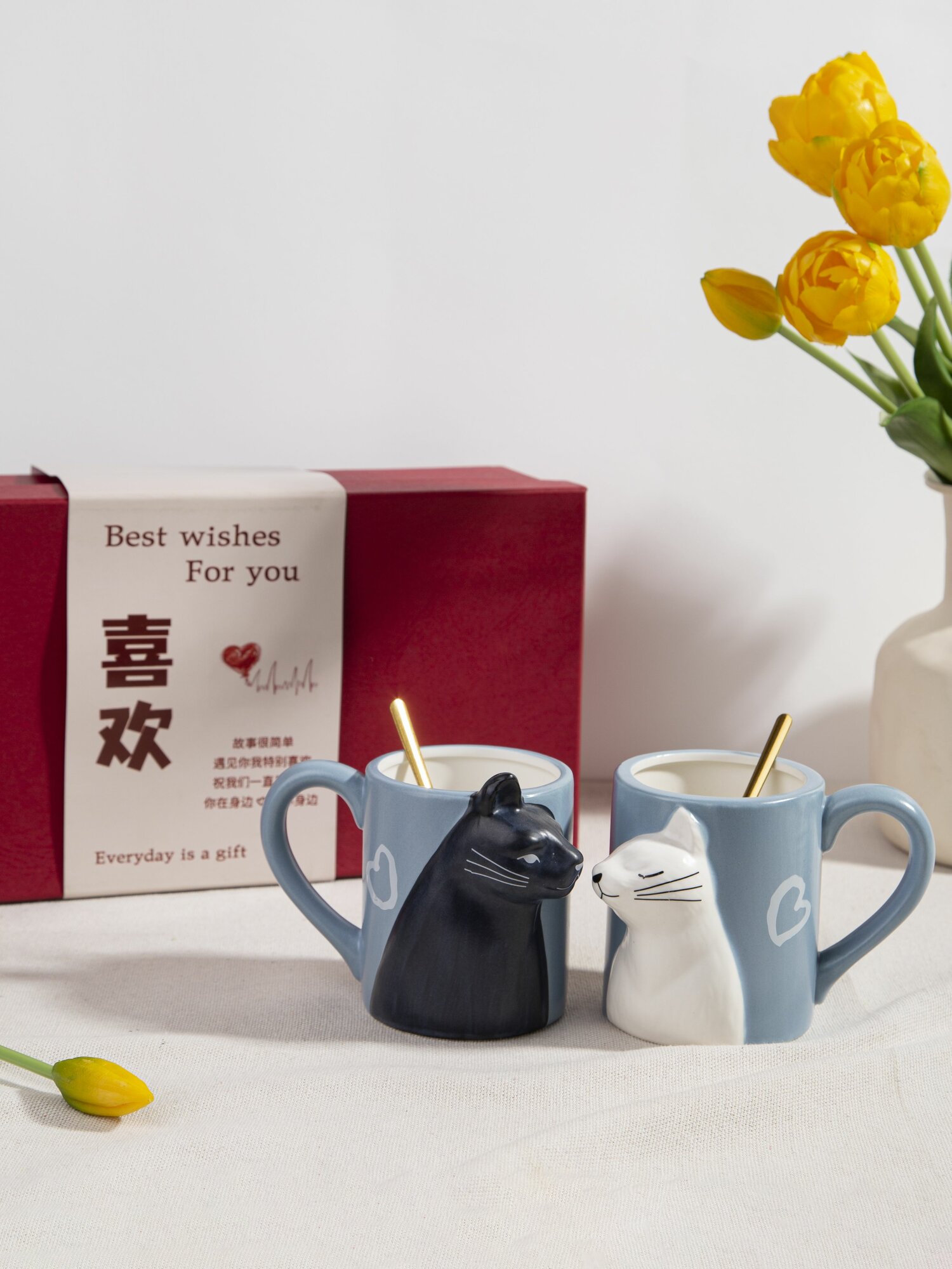 Набор кружек "Котики", керамика, для СВЧ, с декором, подарочная упаковка, 2 шт