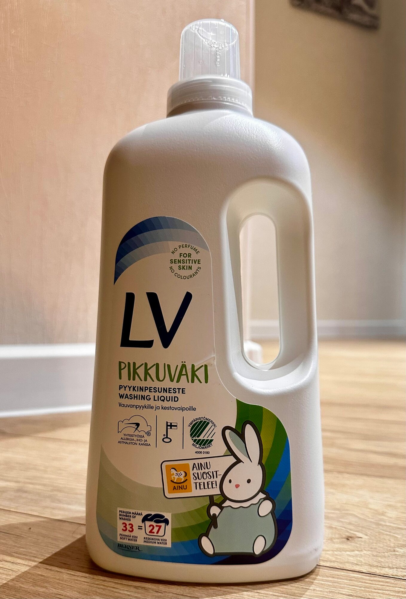 LV Гель для стирки детского белья LV , Жидкий, гипоаллергенное средство для новорожденных, универсальная жидкость для одежды малышей от пятен, 1,5 л